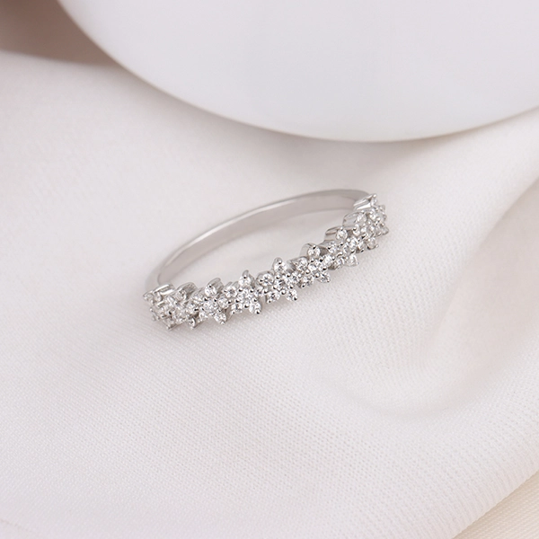 A Guide To Buy Eternity Rings - Abelini Blog